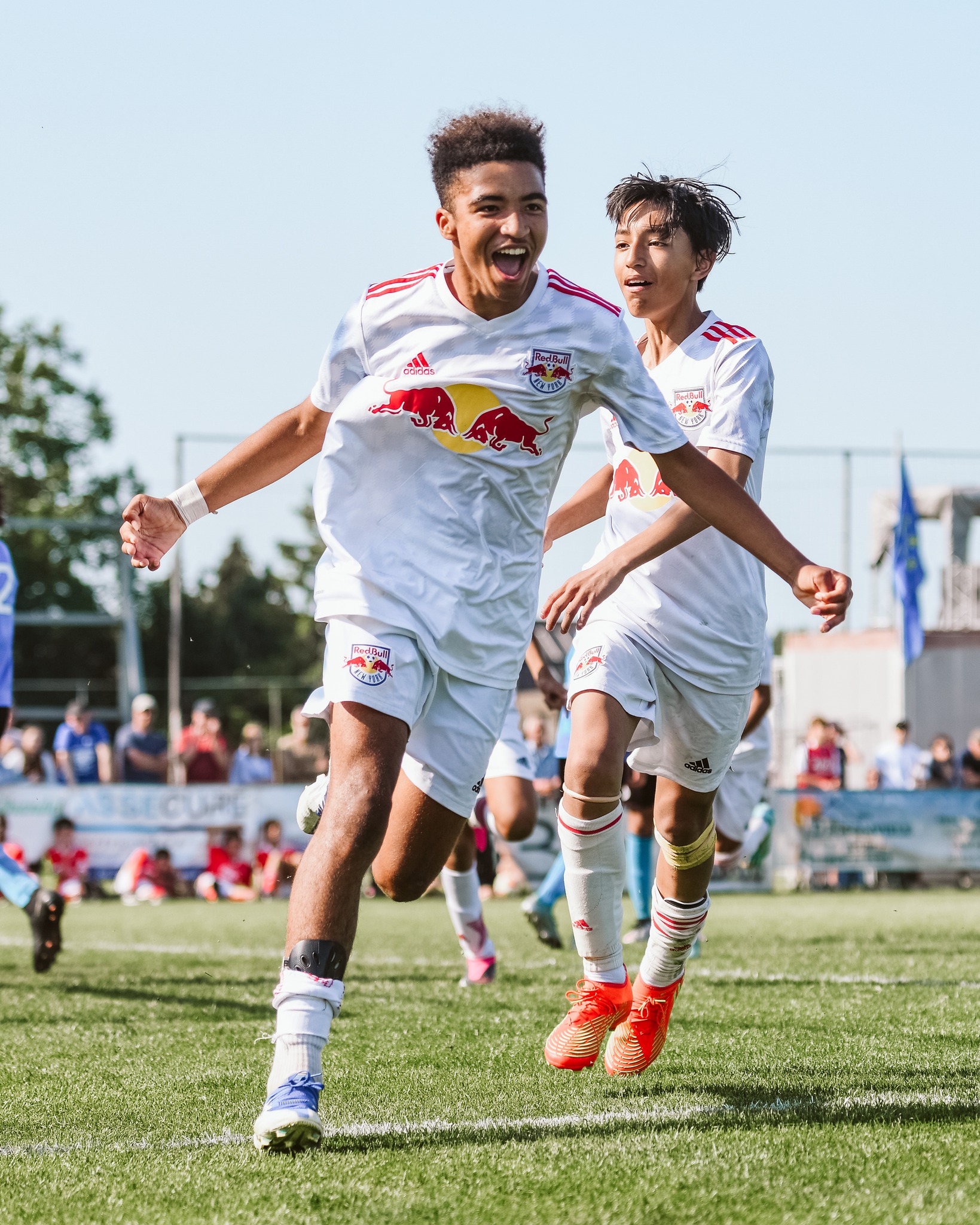 Da’vian Kimbrough becomes youngest professional US athlete ever